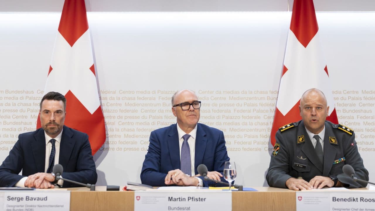 Nouveaux chefs à l’armée suisse et au SRC nommés par le Conseil fédéral ...