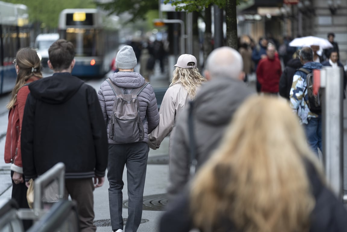 Le peuple suisse s’exprime sur l’immigration et le service civil ...