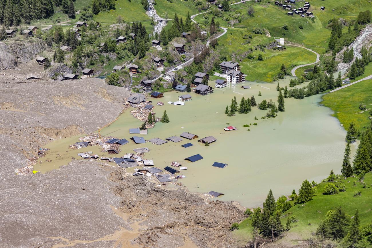 Blatten (VS): l'ASA s'attend à plusieurs centaines de millions de ...