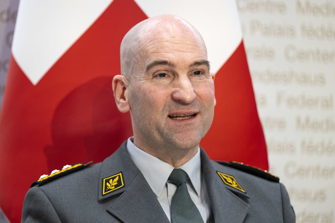 Revue de presse du dimanche: Armée suisse et documents et signatures ...