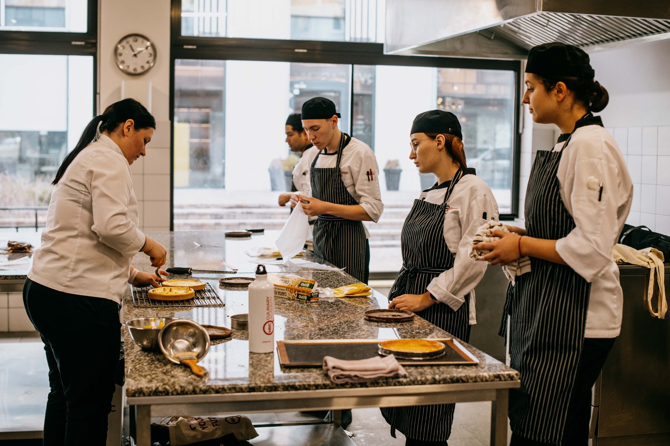 What is The Difference Between Cook and Chef: Duties, skills, career paths
