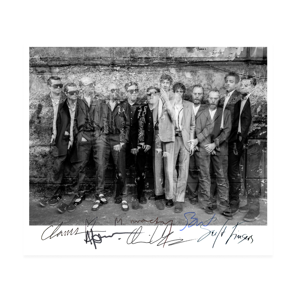 WARMDUSCHER Official Store - Warmduscher - Too Cold To Hold Soho Red ...