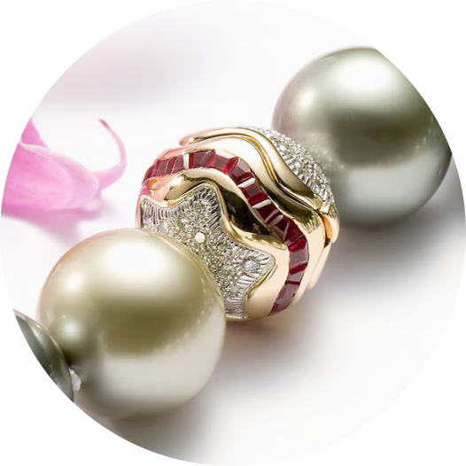 About Us | Robert Wan - The Emperor of Tahitian Pearls