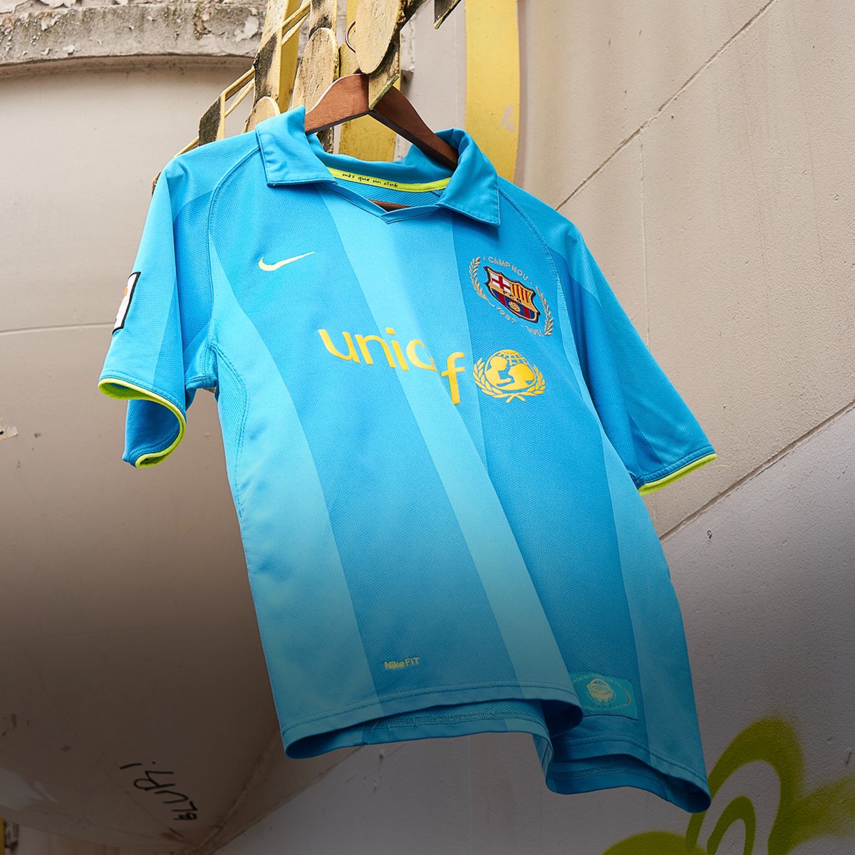 Classic Football Shirts : retro vintage soccer jerseys - Classic Retro ...
