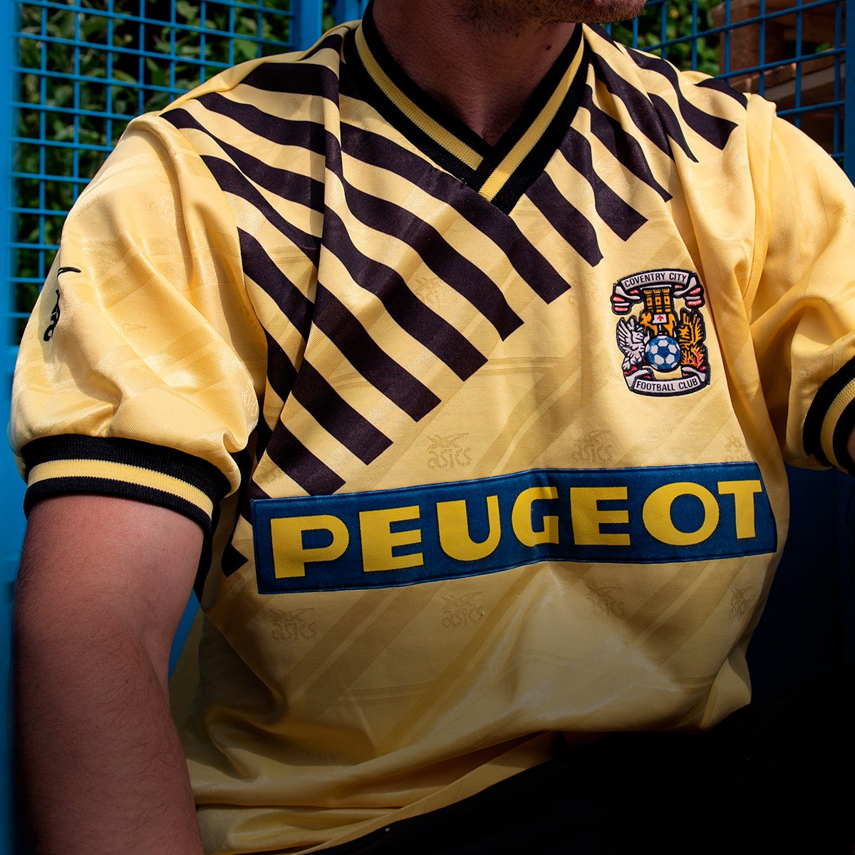 Vintage & Retro Football Kits and Appereal | Classic Football Shirts