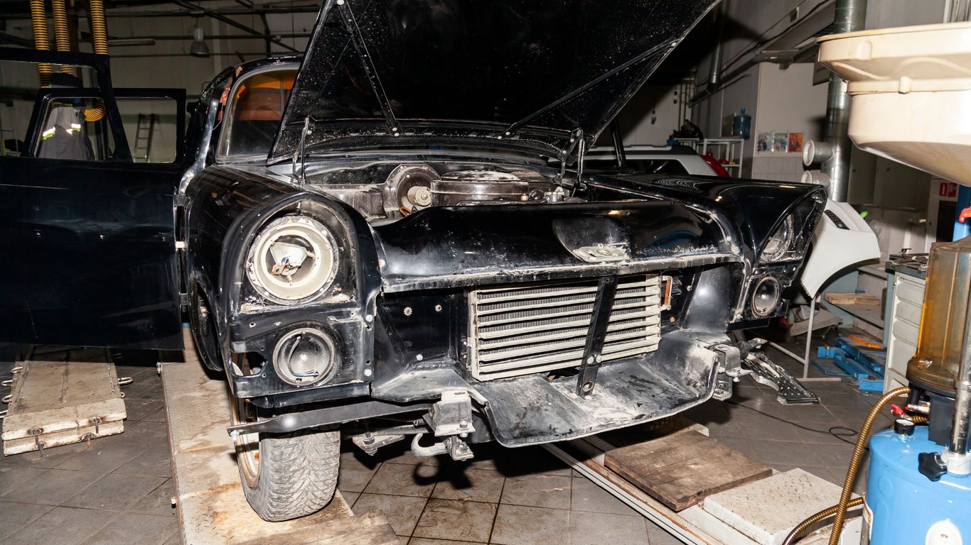 The Evolution of Limousines - A Journey from French Origins