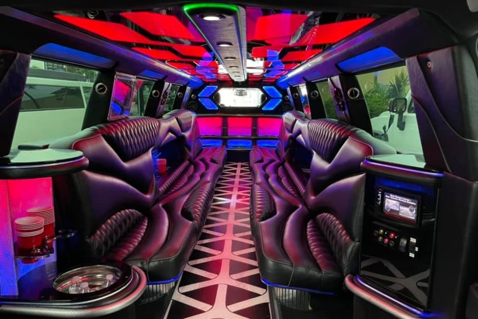 Limo Rental | Limousine Service | Airport & Concert
