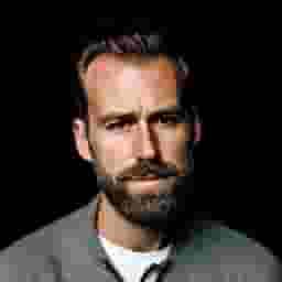 PicStudio.AI: Pro portraits created with AI