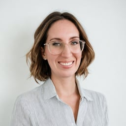 PicStudio.AI: Pro portraits created with AI