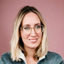 PicStudio.AI: Pro portraits created with AI