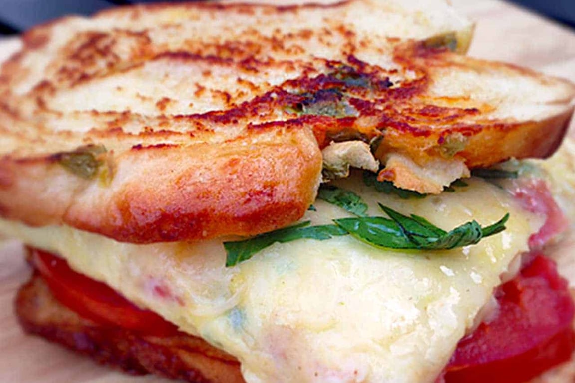 Easy Omelet Sandwich