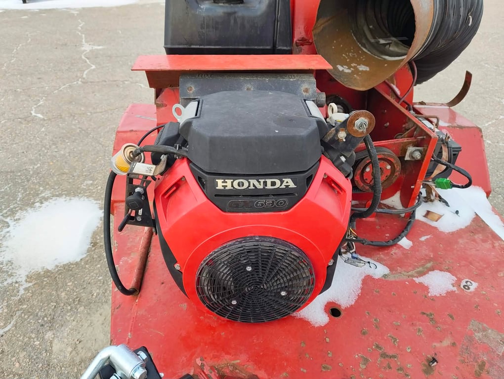 Leaf Vacuum - Toro/Olathe Manufacturing for Sale