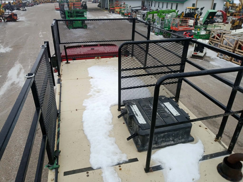 2009 Volvo VHD 6x4 Hydroseeder Truck w/Finn T330 for Sale