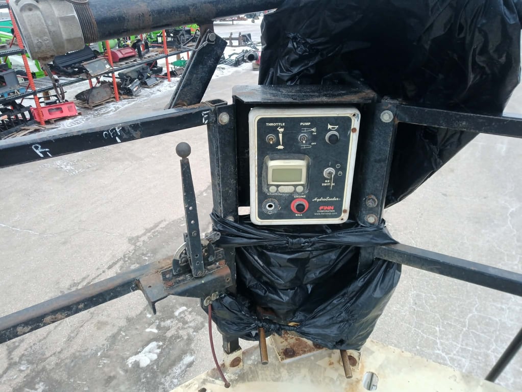 2009 Volvo VHD 6x4 Hydroseeder Truck w/Finn T330 for Sale