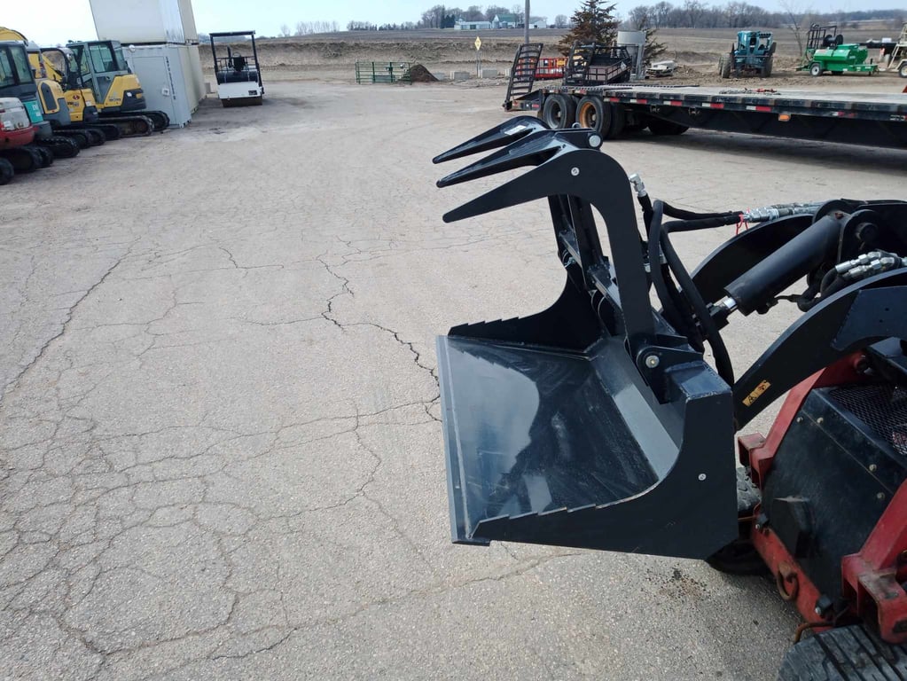 Mini Skid Attachment - 2025 Wolverine MSG-11-44W Stump Grapple for Sale