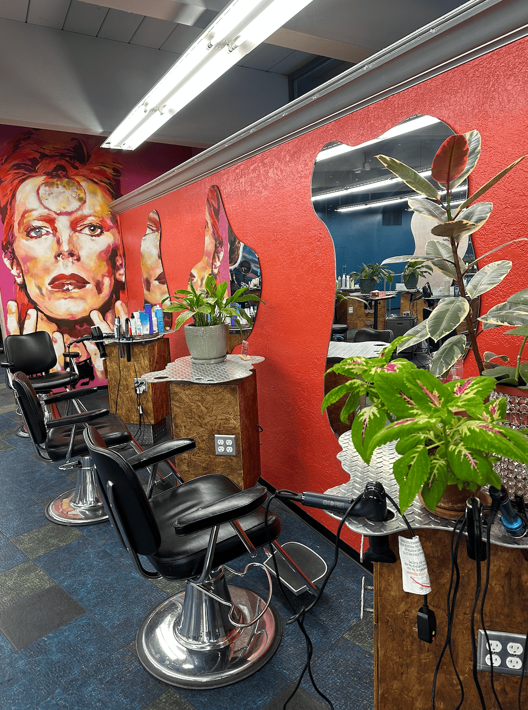 Stations Available - Salon Space for Rent in Campbell, California