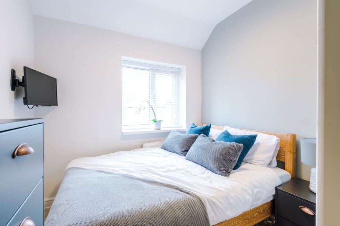 41 Talbot Road Manchester 7 Bedroom Student House | Student Cribs