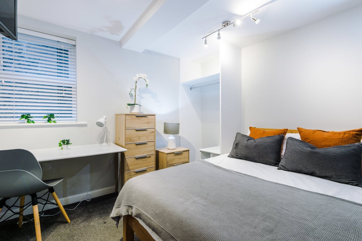 Flat 5 Shiners Yard, Jesmond Road Newcastle 6 Bedroom Student Flat ...