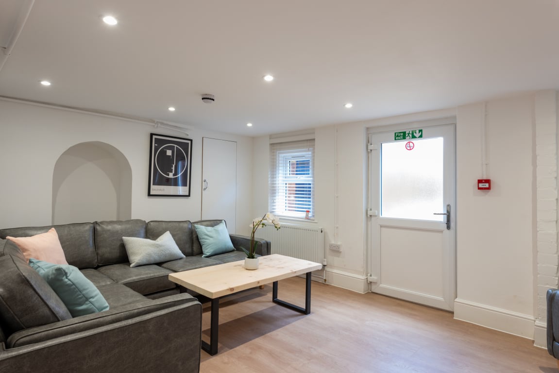 21 Well Street 5 Bedroom Student House | Exeter | Student Cribs