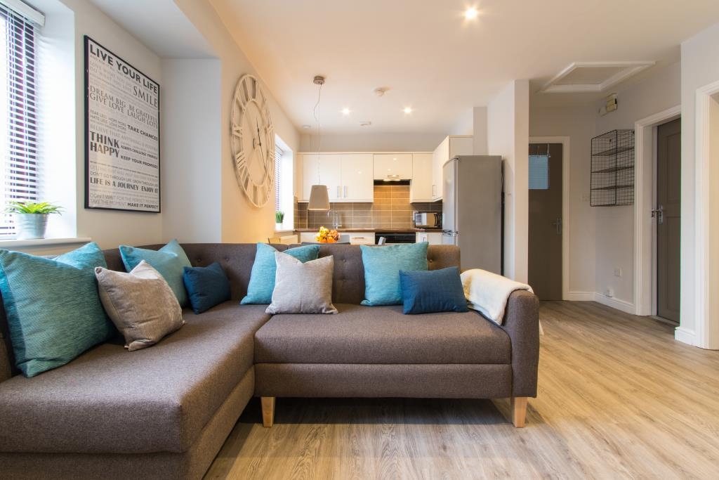 Flat to rent Welton Place, Leeds | rentaroof