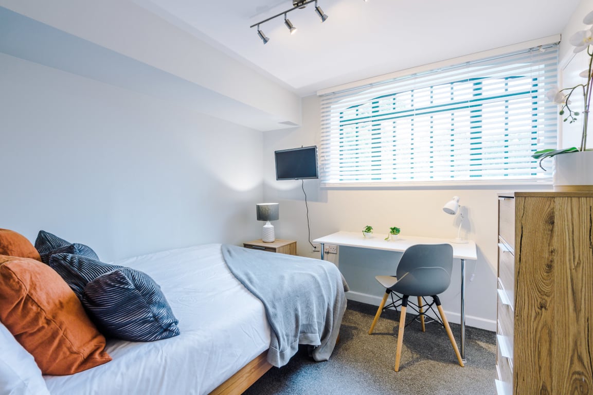 Flat 5 Shiners Yard, Jesmond Road Newcastle 6 Bedroom Student Flat ...