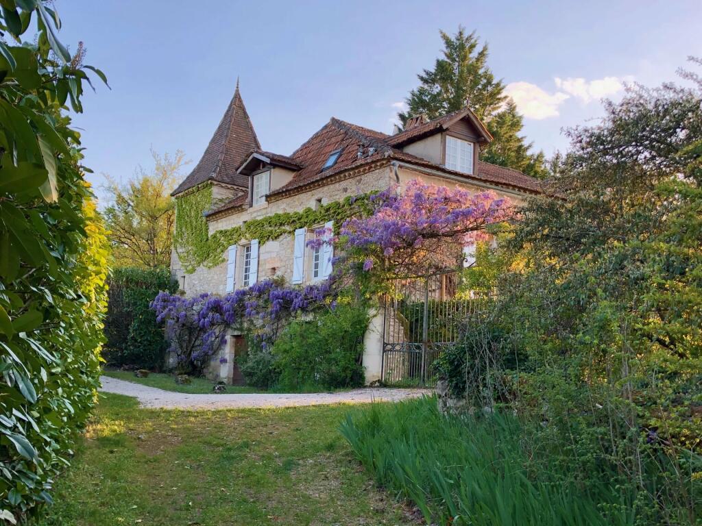 Charming 4 Bedroom House in Midi-Pyrénées, France -.. - Homestra
