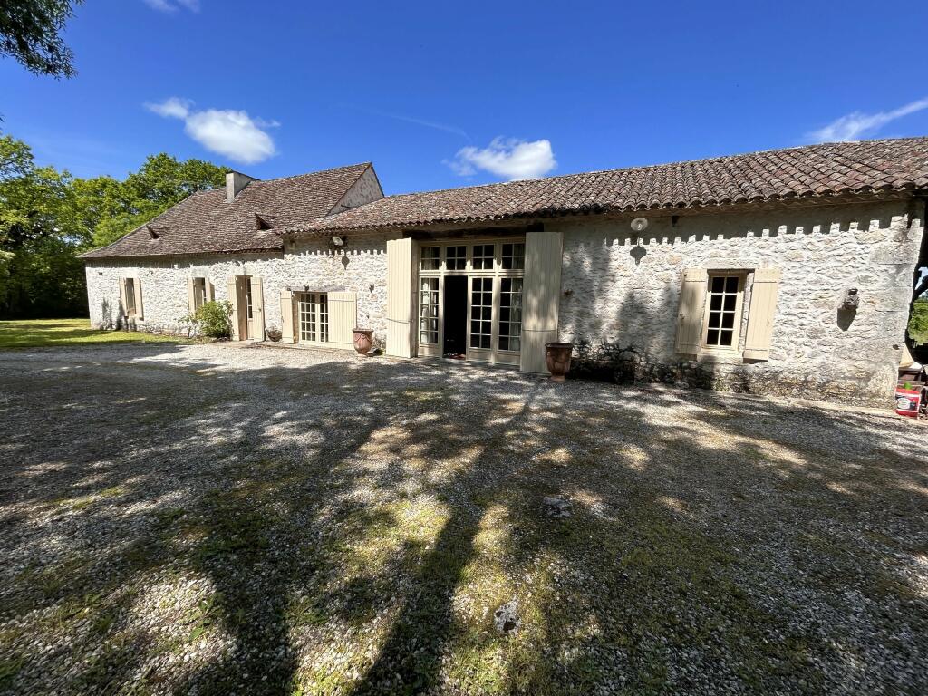 Spectacular 6 Bed Farmhouse in Eymet, France – 11 H.. - Homestra