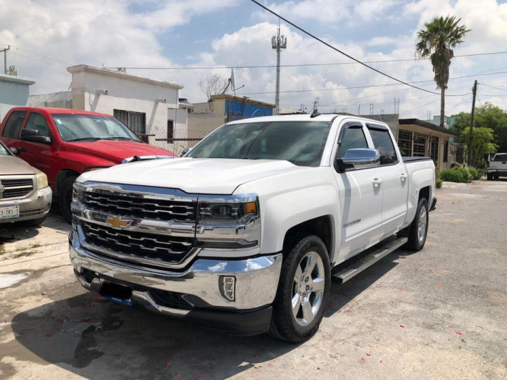 2015 Chevrolet Silverado under 69,996 Miles | CarAgencia