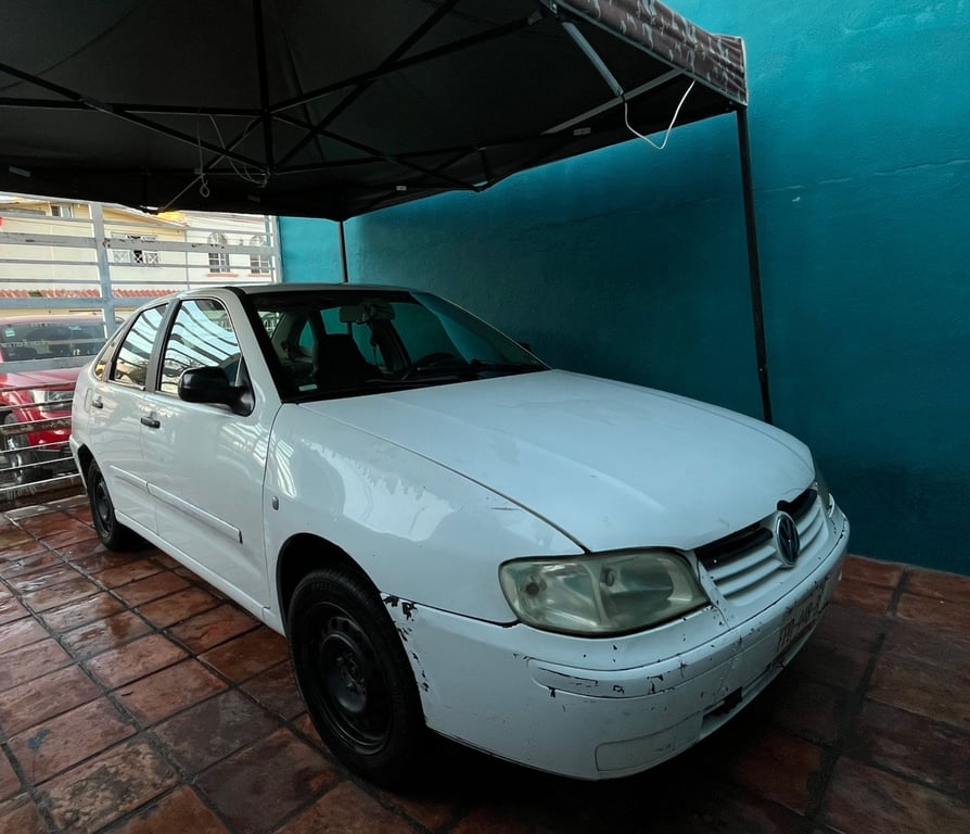 2005 Volkswagen Derby sob 167,770 Milhas BR | CarAgencia
