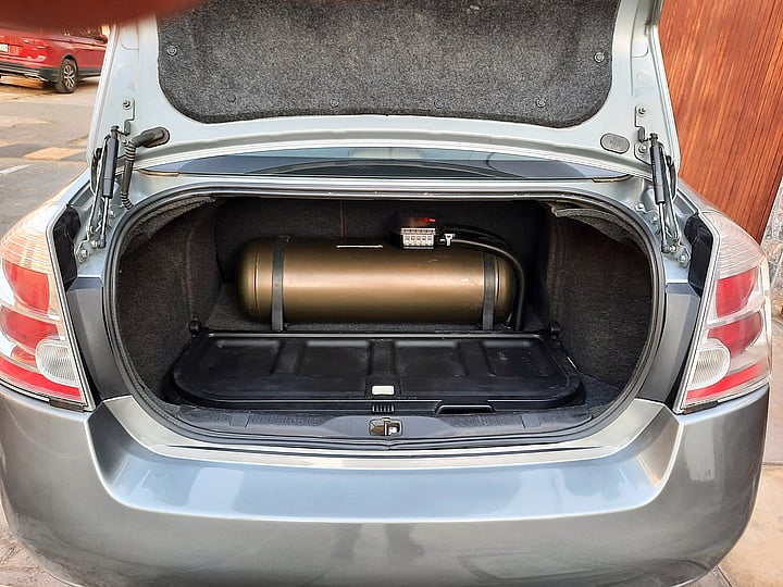 2010 Nissan Sentra 3 under 84 Miles | CarAgencia