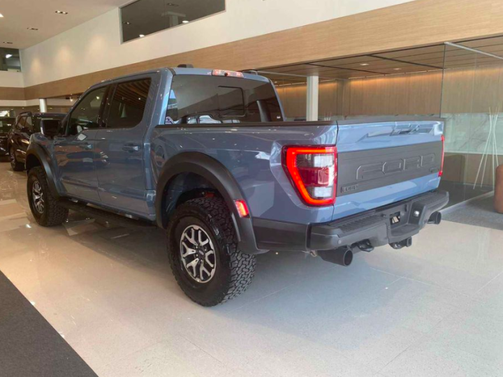 2023 Ford Lobo 2 under 20 Miles | CarAgencia