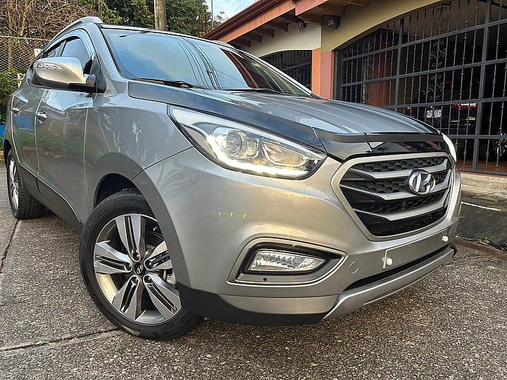 2015 Hyundai Tucson 5 bajo 70,000 Millas ES | CarAgencia