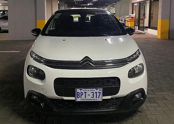 Compra y vende autos usados en toda América Latina.