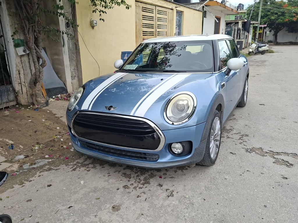 2018 Mini Clubman bajo 79,000 Millas ES | CarAgencia
