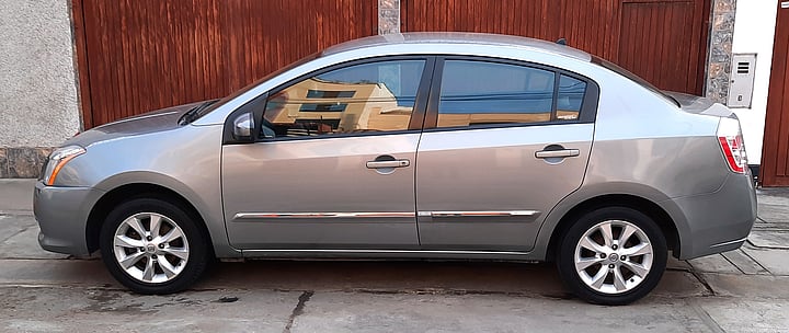 2010 Nissan Sentra 3 under 84 Miles | CarAgencia