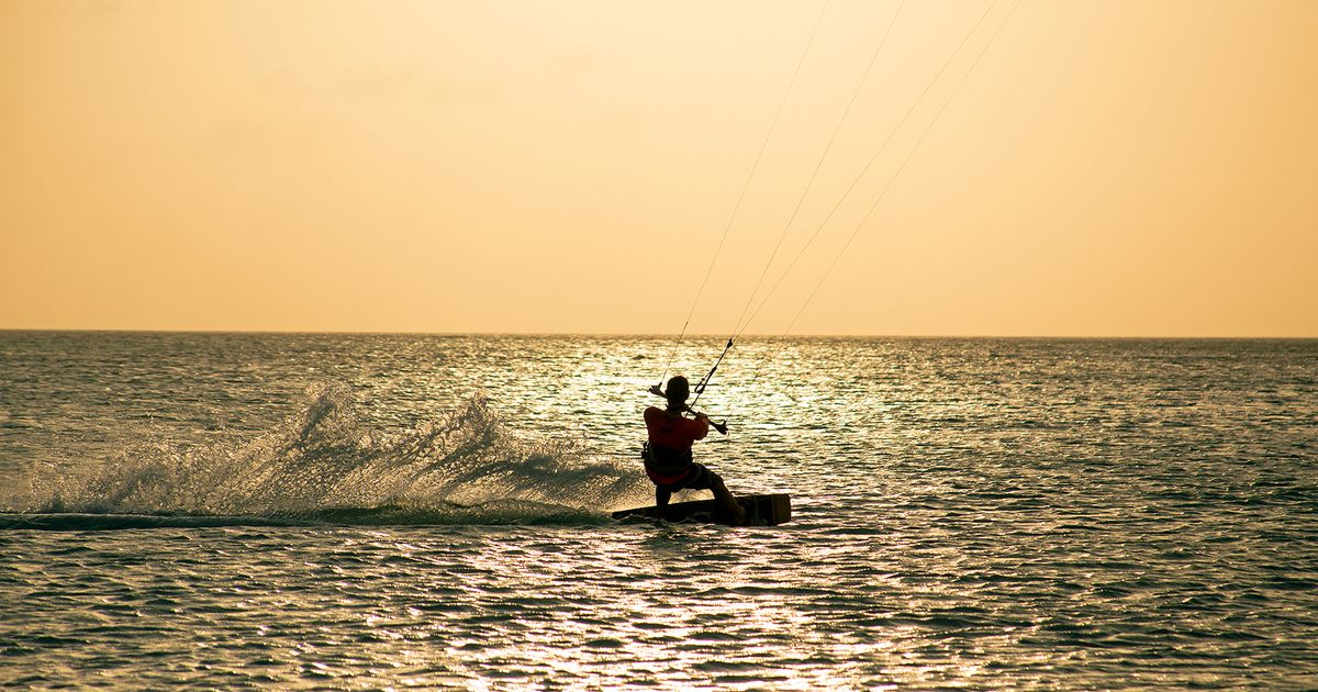 Kitesurfing in Whitstable, UK: Wind Conditions and Travel Guide