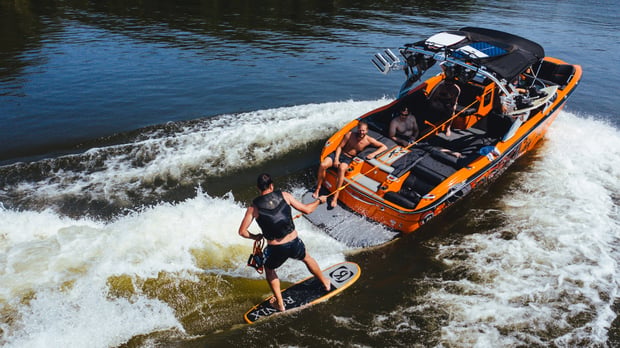 The 4 Amazing Features of a Wake Surf Boat You Should Know About