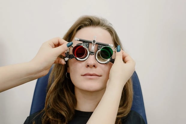 Red Light Therapy Improves Vision And Promotes Eye Health Longevity Live