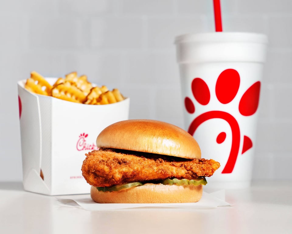 Chick Fil A Free Sandwich/Nugget Meal Single Use Mobile Coupon