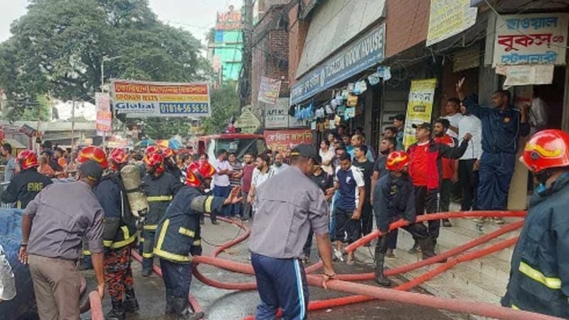Fire at Manoshi Plaza in Farmgate brought under control