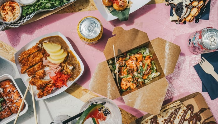 Essen bestellen — Liefern lassen oder zum Mitnehmen — DeliverOne