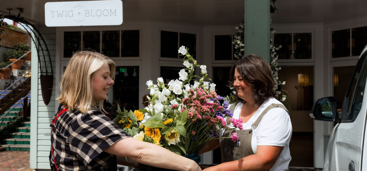 Why Buying Local Flowers Matters - Good Magazine
