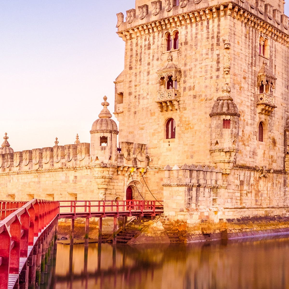 Reliable Lisbon Airport Transfers with Transfeero