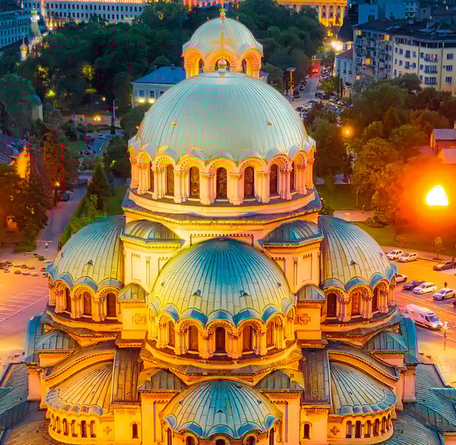 Transfer from Sofia Airport to Royal Palace of Sofia (National Art Gallery) | Transfer Transfeero