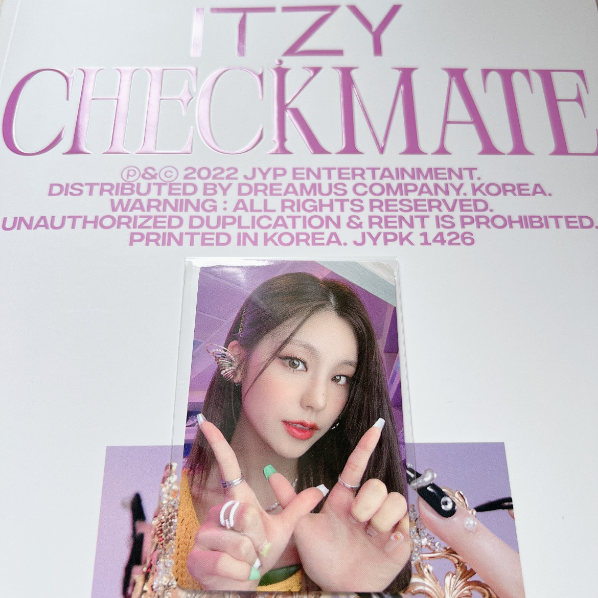 ITZY - CHECKMATE | Buyandship Hong Kong