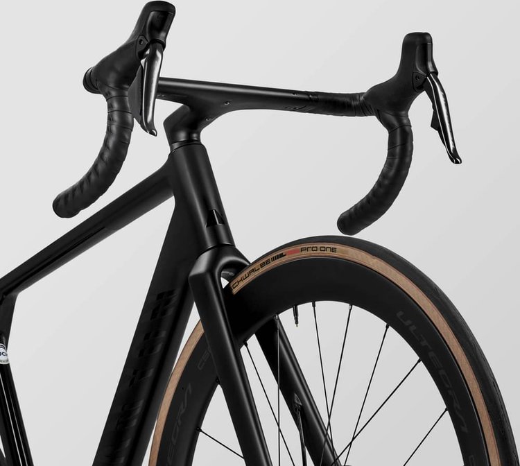 CANYON ULTIMATE CF SLX 8 DI2 C50 2025 - Test, Gewicht & Review