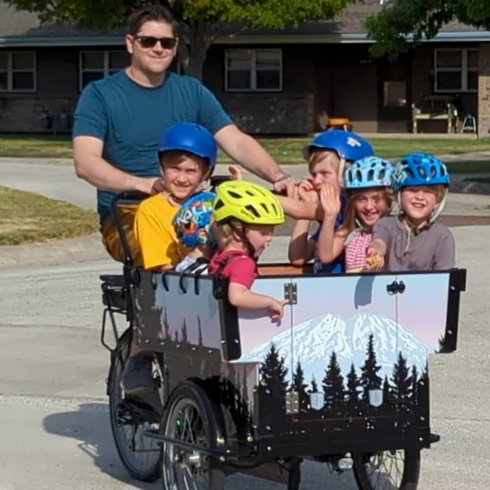 BUNCH BIKES THE PRESCHOOL 4+ UPGRADED ELECTRIC CARGO BIKE SEATS 6 KIDS ...