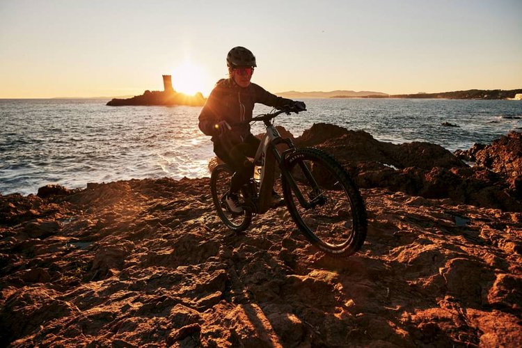 LIV EMBOLDEN E+ 2 625 2023 - Test, Avis et Prix