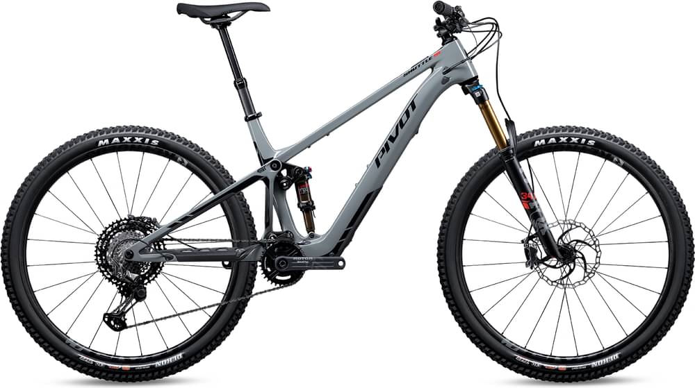 PIVOT SHUTTLE SL WORLD CUP XTR W/ CARBON WHEELS 2024 - Review, Test & Price