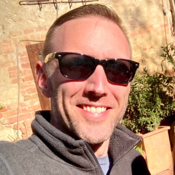 How to Keep Your Billboard Advertising Consistent with Your Brand